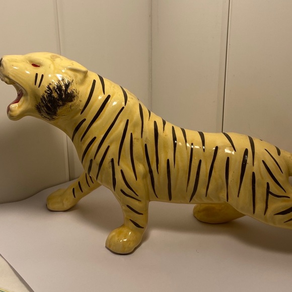unbranded vintage | Accents | Vintage Mcm Tiger Ceramic Painted Yellow ...